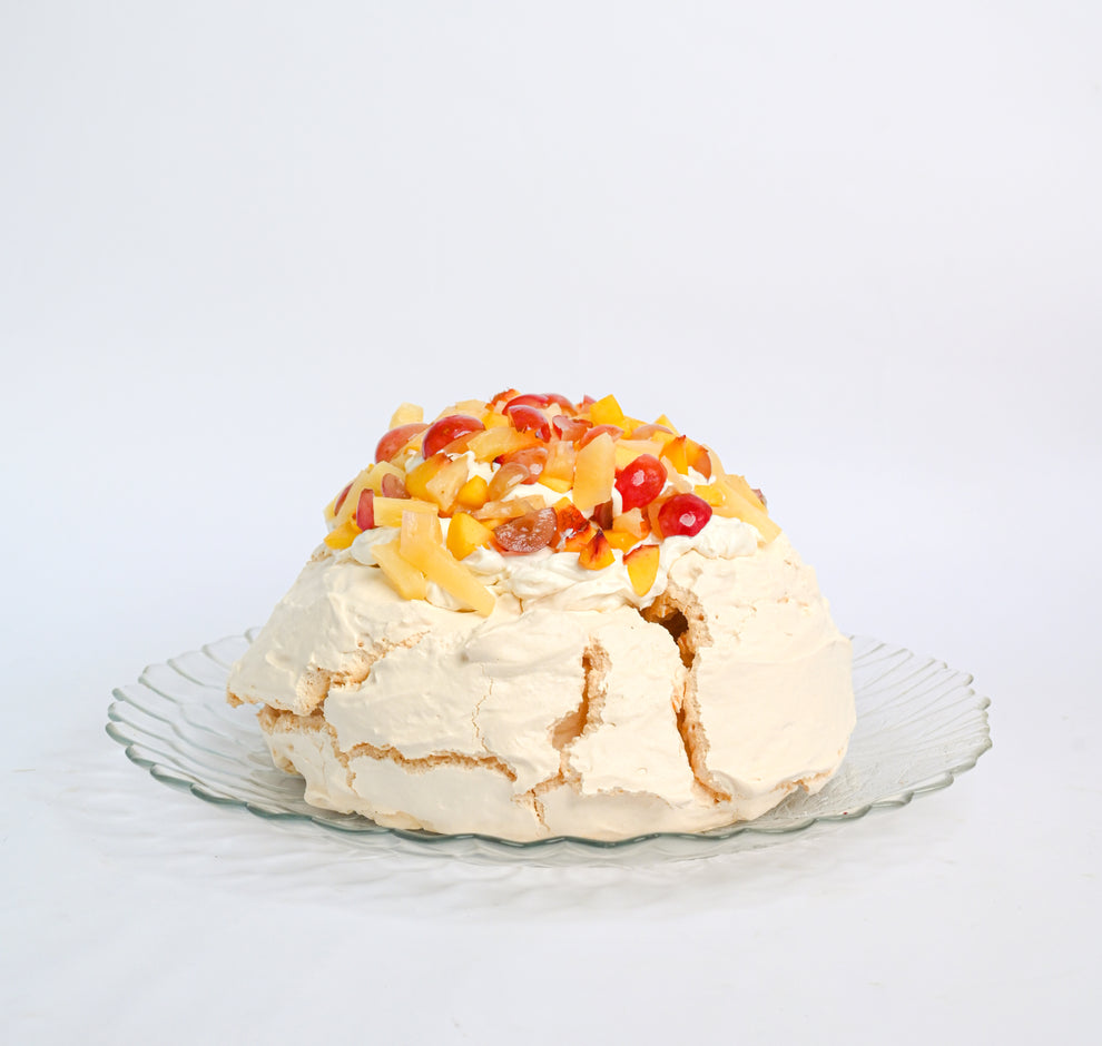 Pavlova Regular – Auntie Munaver's Dessert & Savory