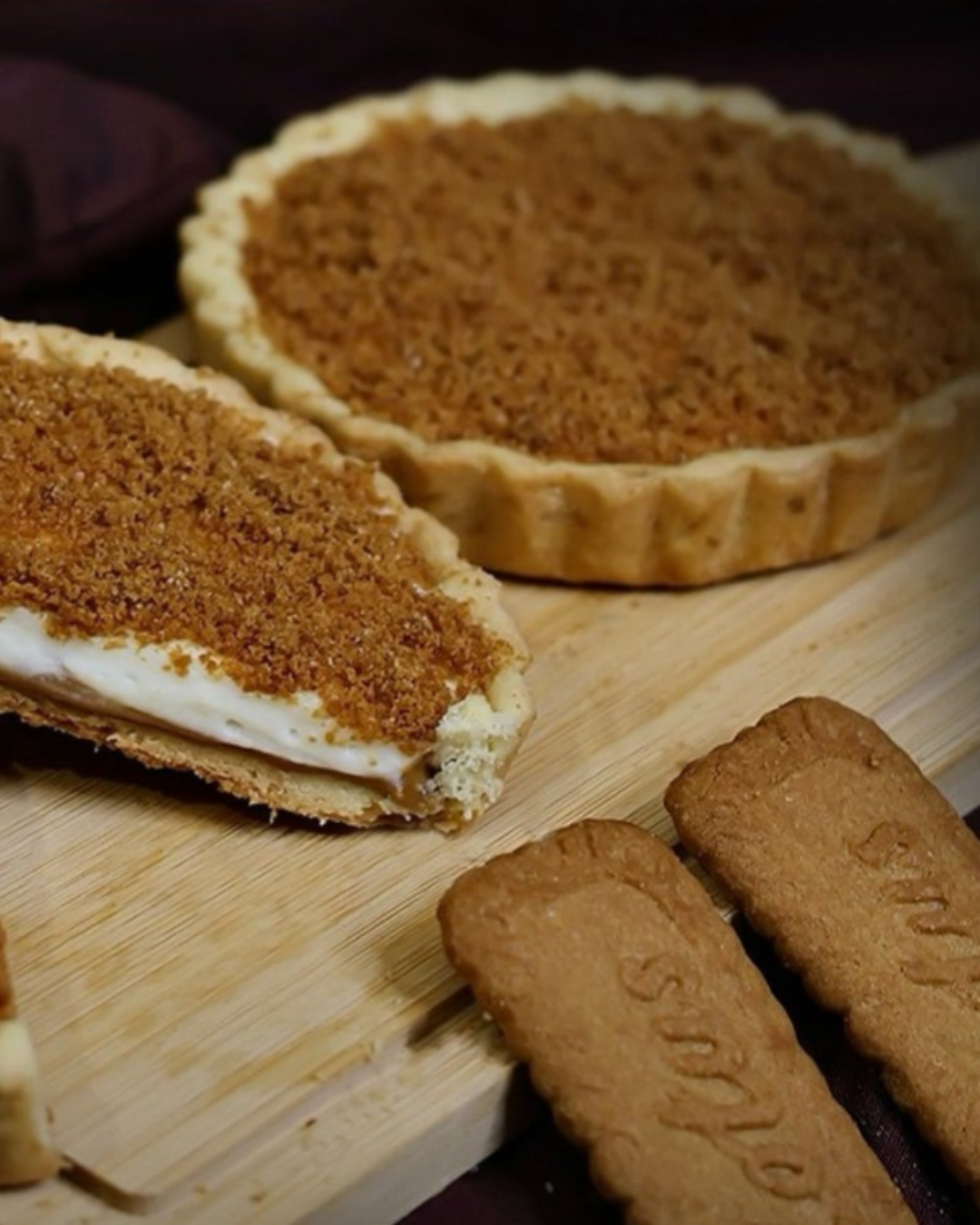 Mini Lotus Creamcheese Tart – Auntie Munaver's Dessert & Savory